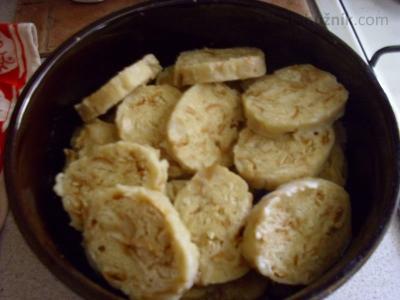 Opravdu houskové knedlíky recept - Labužník.cz