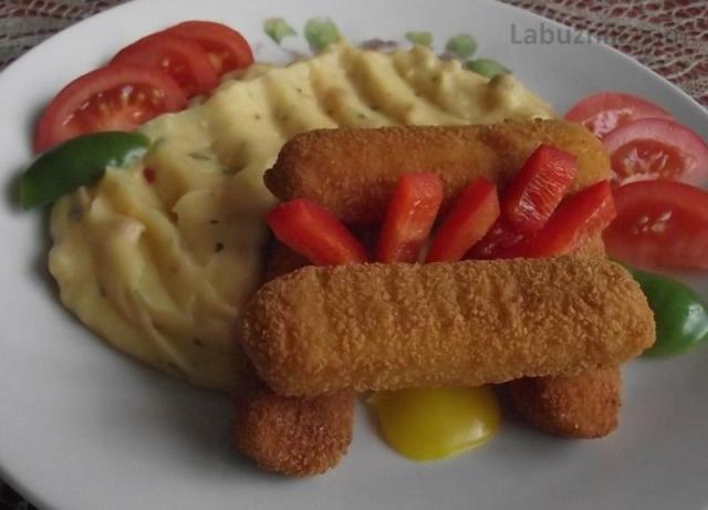 Rybí prsty se třemi druhy omáček recept - Labužník.cz