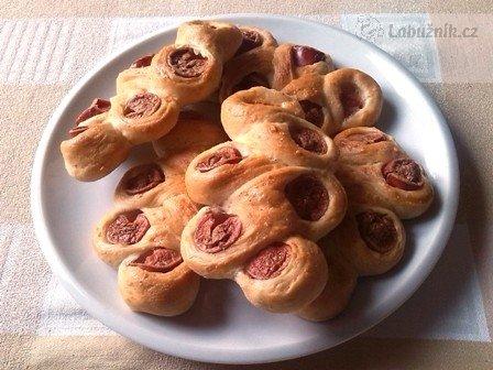 Párek v rohlíku trochu jinak recept - Labužník.cz