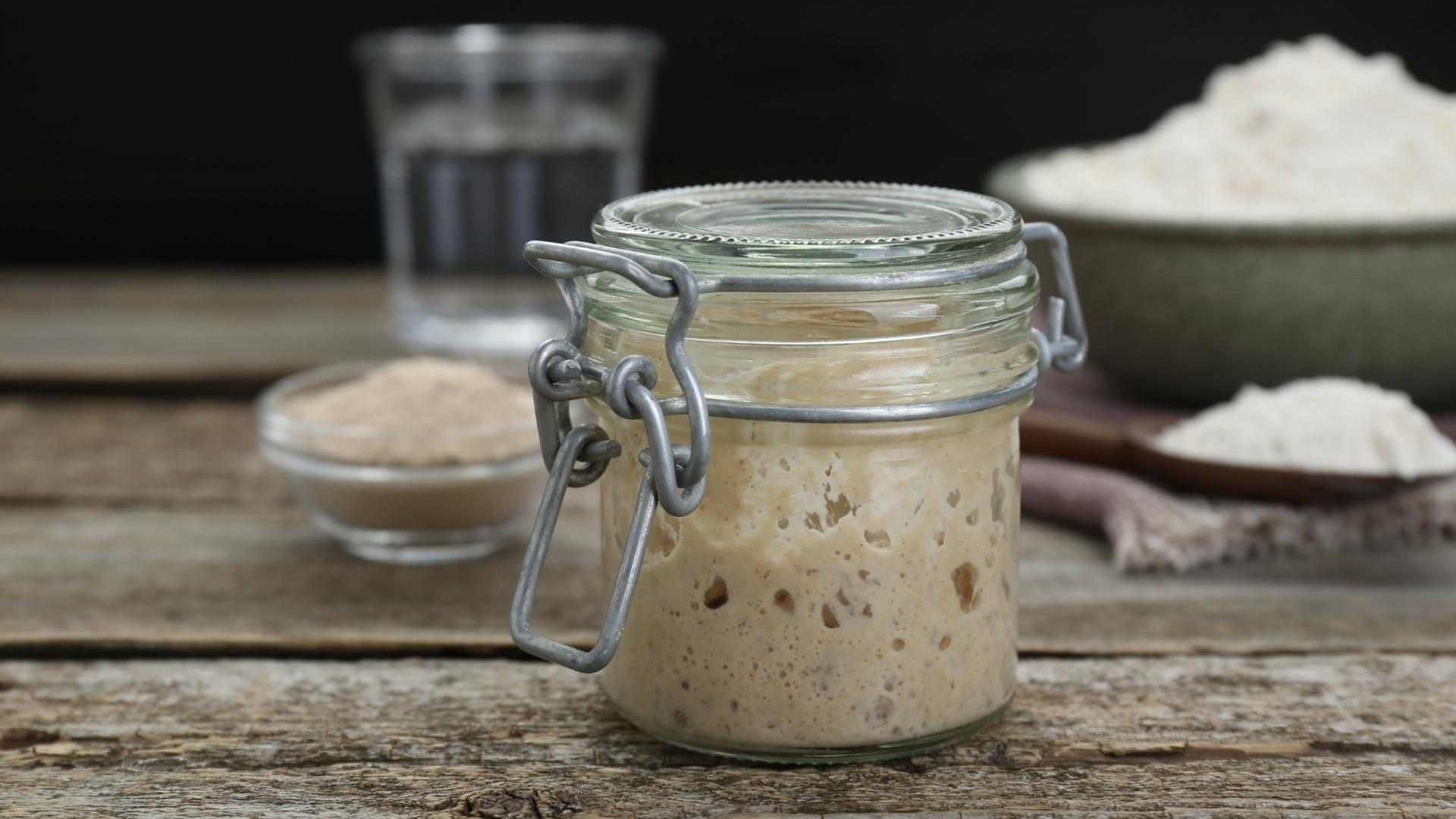 Základní chlebový kvásek pro výrobu chleba recept - Labužník.cz